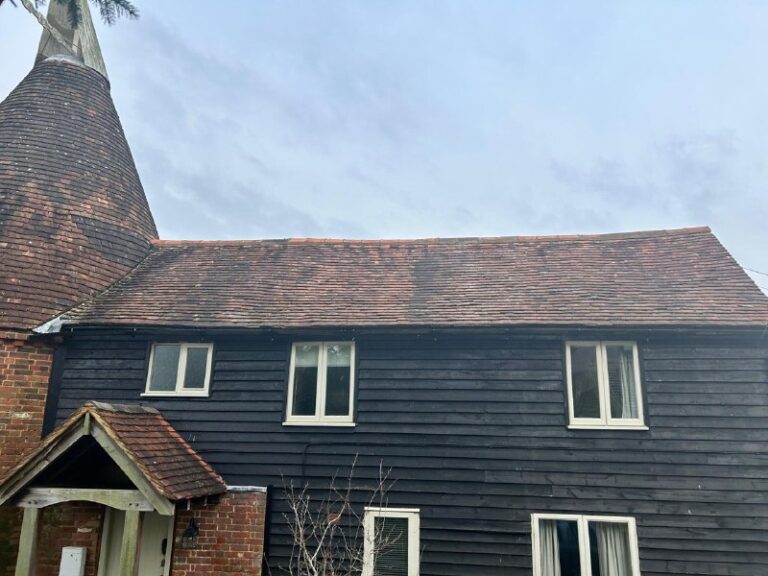 Exploring Different Types of Gable Roofs: Cross, Front, and Side Gables ...